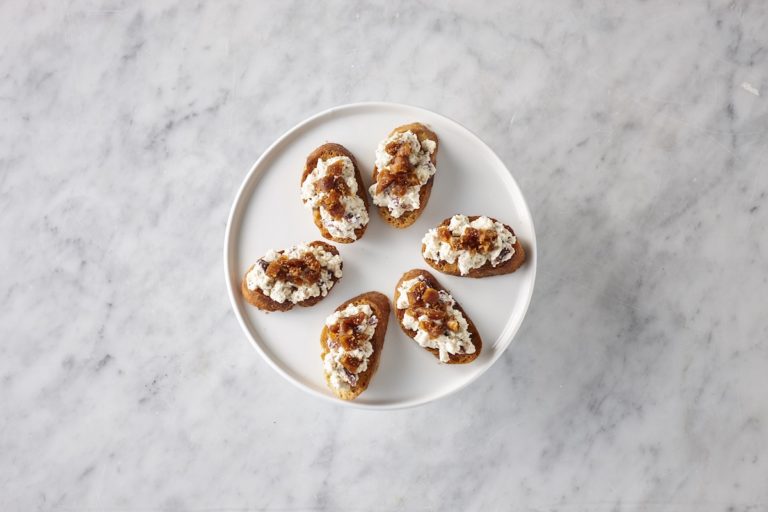 Recipe | Fig and Boursin® Crostinis | Boursin® Canada